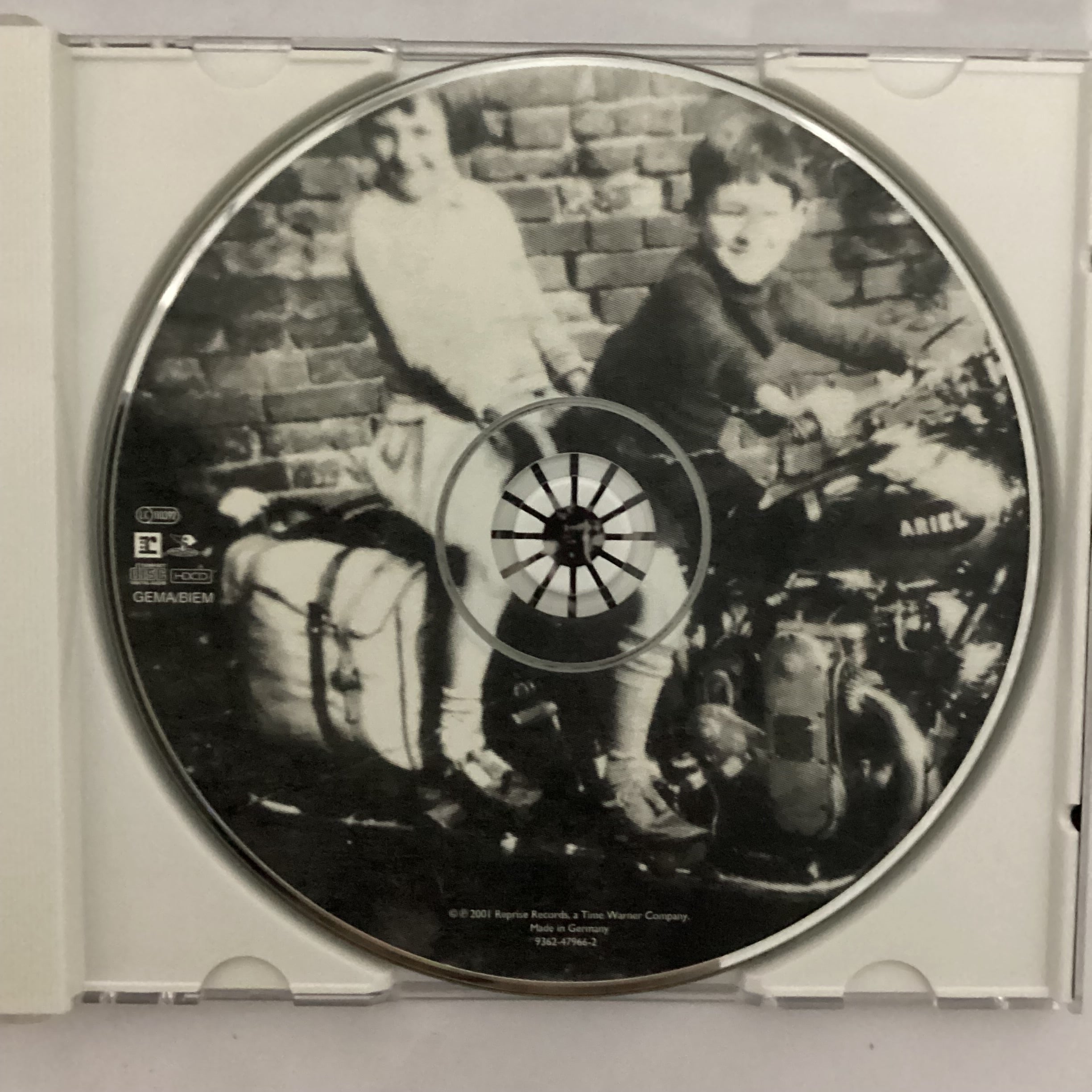 Eric Clapton - Reptile (CD) ที่ Restory Music แหล่งรวมซีดี แผ่นเสียง ...